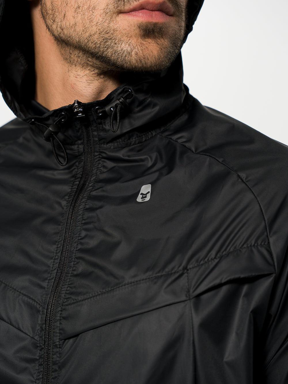 Essential Jacket Hombre Negra